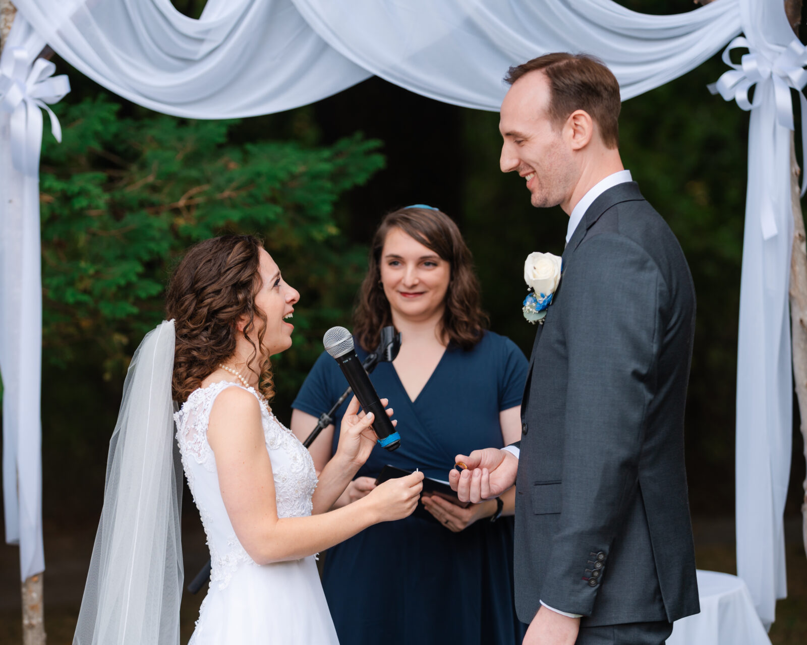 Your Guide to Jewish Wedding Traditions and Rituals